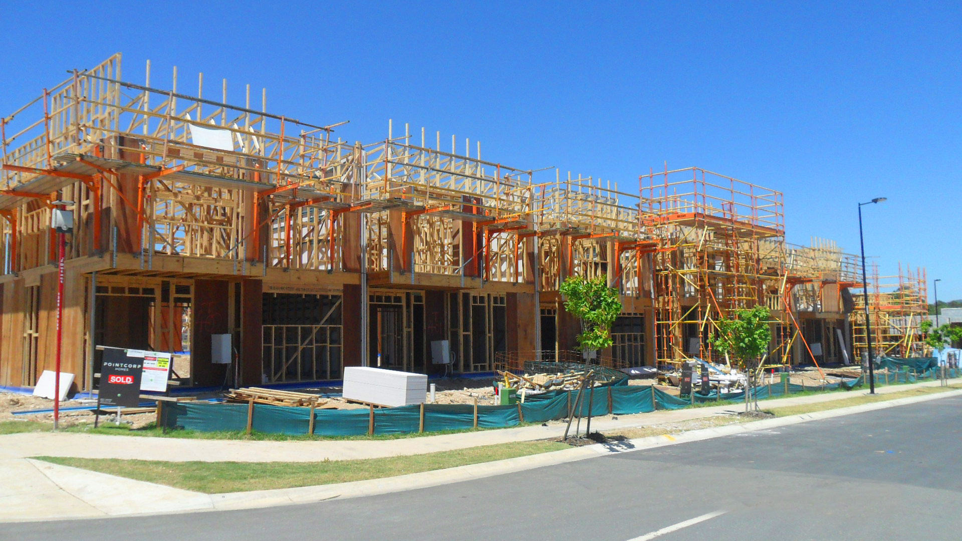AMITY CONSTRUCTION UPDATE NOVEMBER 2018 - Pointcorp Development | Brisbane